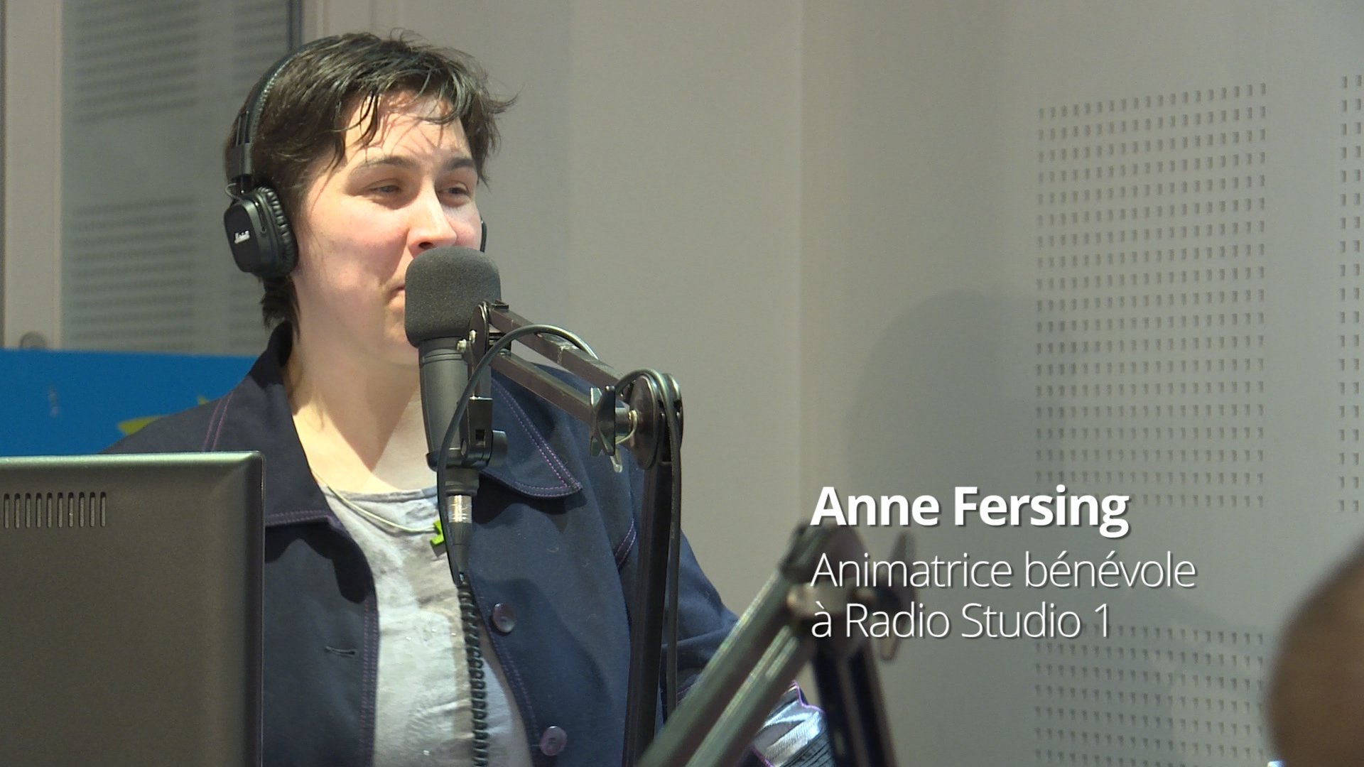 Anne Fersing, animatrice bénévole chez nos confrères de Radio Studio 1 ...