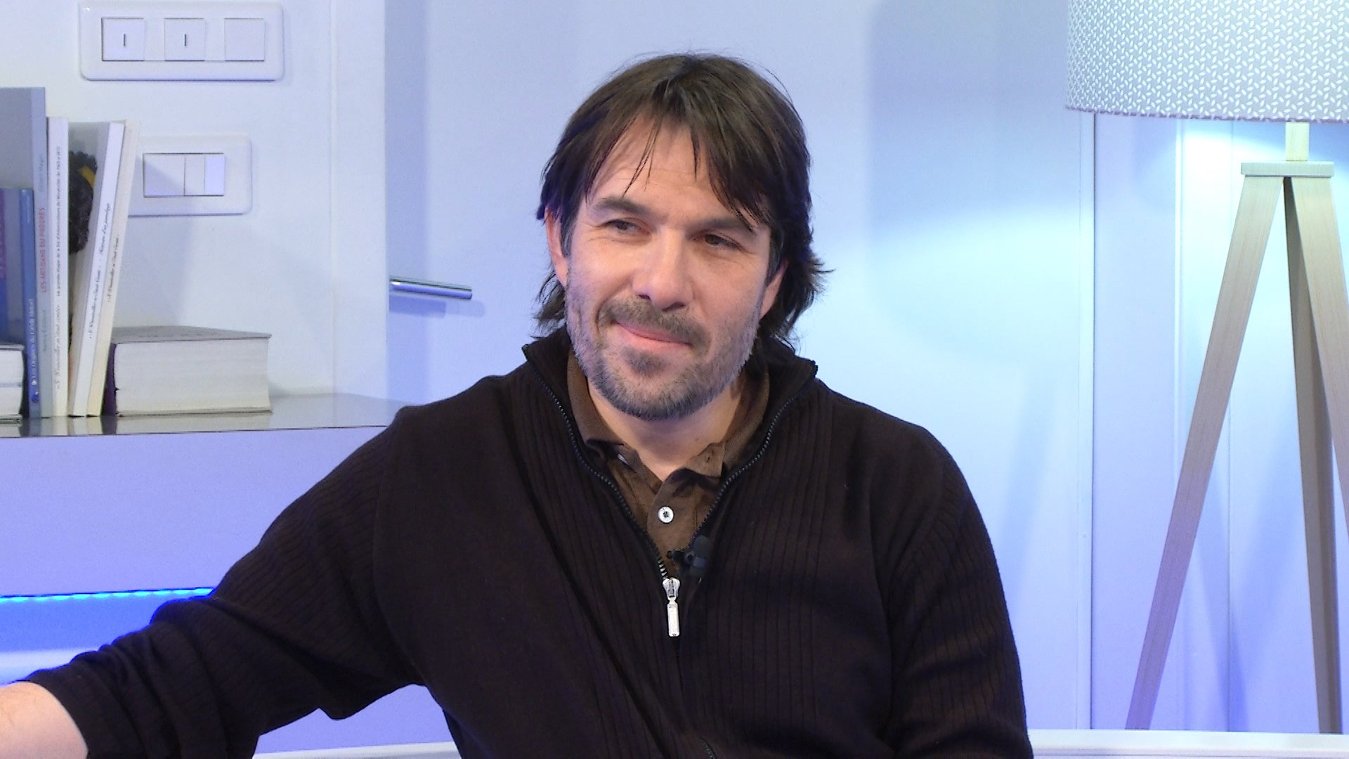 Sébastien Goeury, président de l'ASBH, présente le festival Migrations ...