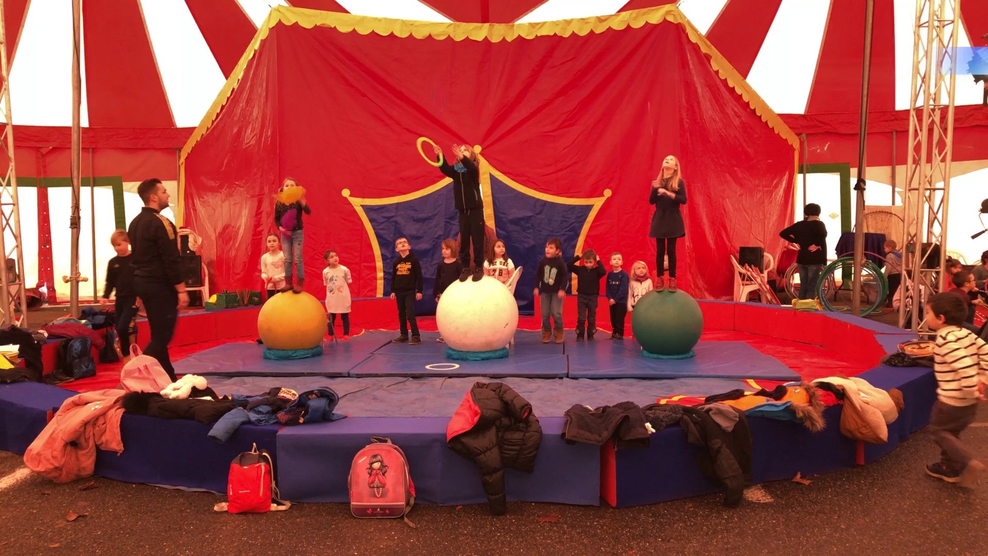 Les enfants au cirque - Mosaik Cristal
