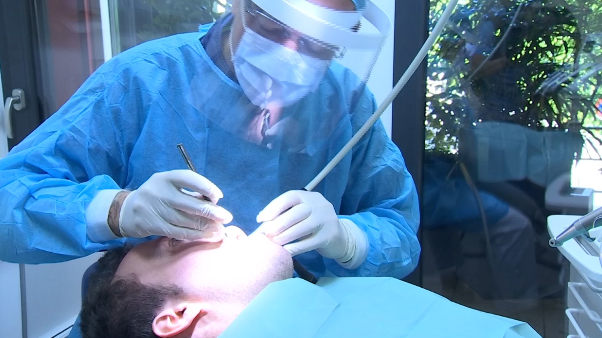 Une approche différente pour les dentistes - Mosaik Cristal