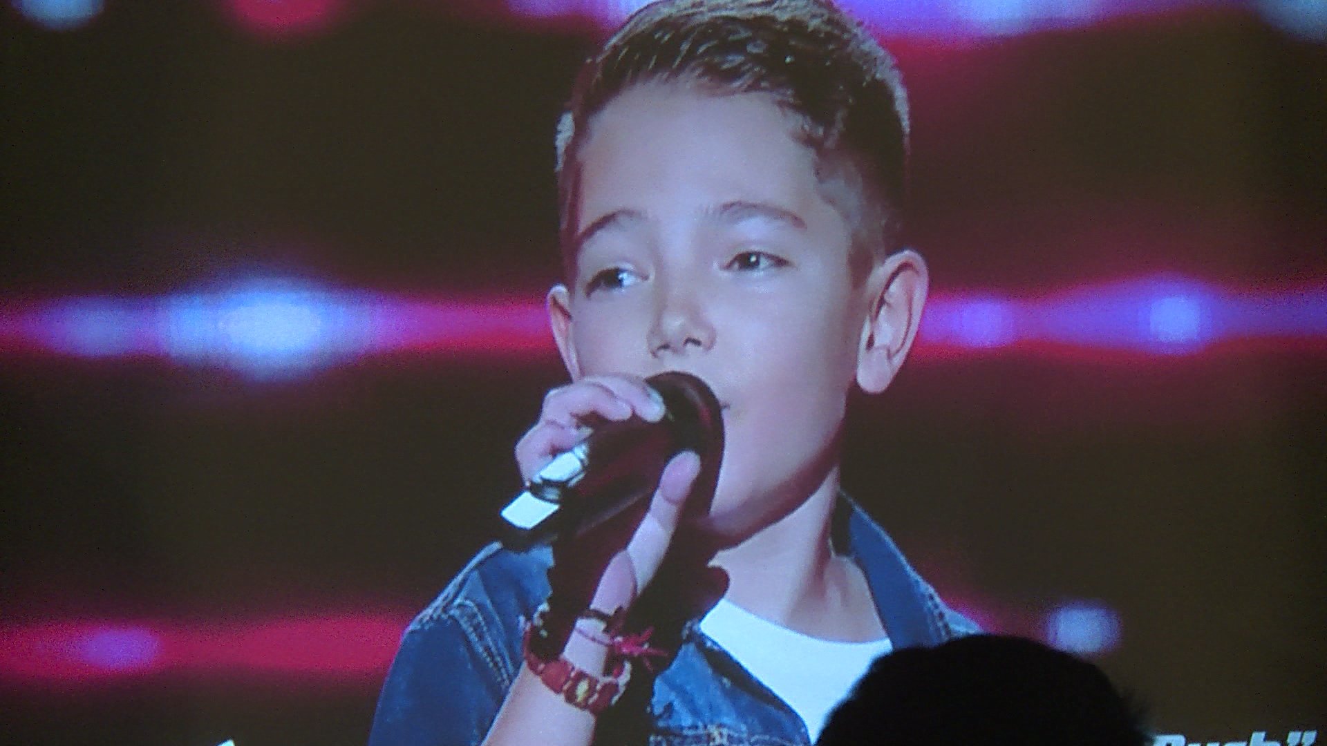 Le jeune Lissandro de Théding a crevé l'écran à The Voice Kids - Mosaik ...