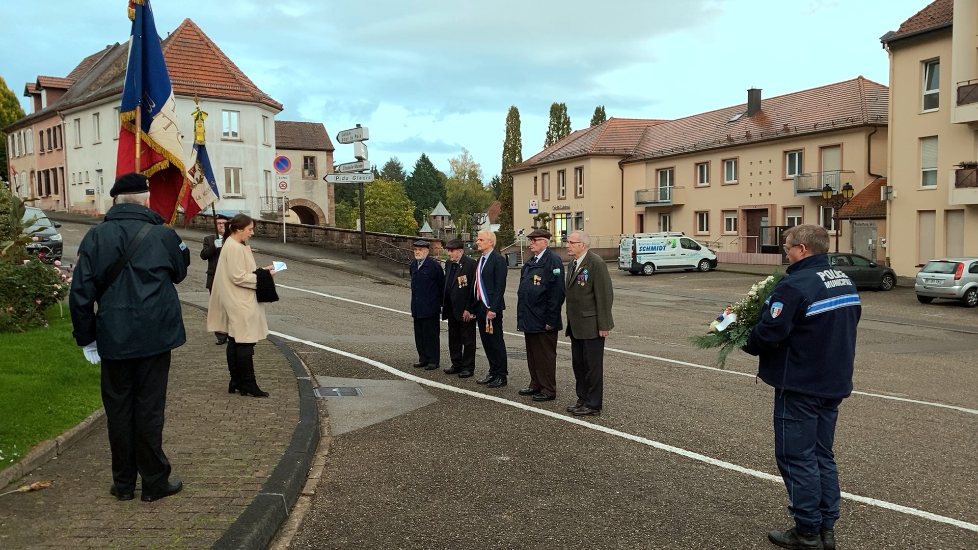 Cérémonie De Commémoration Du 23e Anniversaire De La Loi N°99 882 Du 18